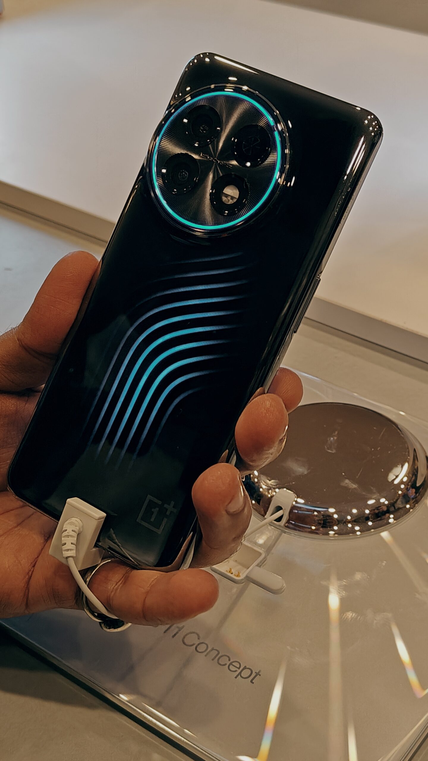 OnePlus 11 Concept Phone redefines possibilities! - Prabhu Ram